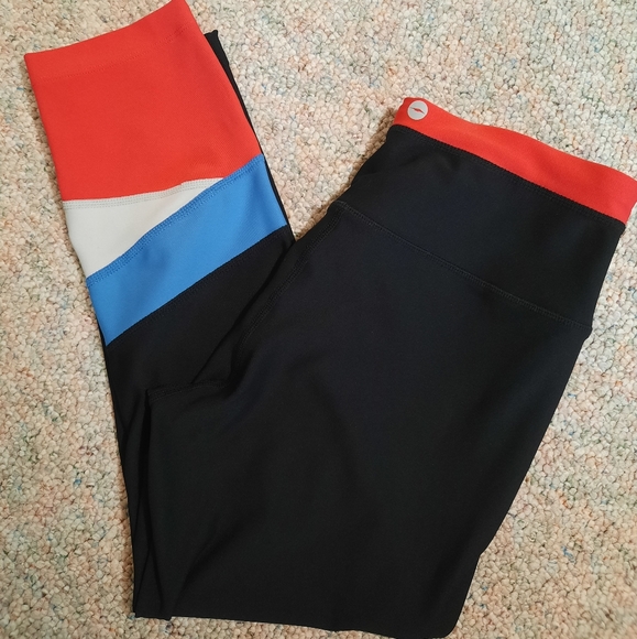 Avia | Pants & Jumpsuits | Avia Workout Capris | Poshmark